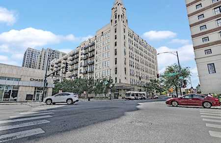One River Place Condos of Chicago | 758 N Larrabee Street