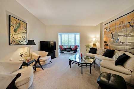 Clairmont Place Condos for Sale in Decatur | 1800 Clairmont Lake