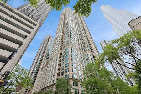 The Fordham Condos of Chicago | 25 E Superior St