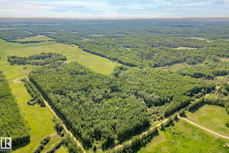 Acreages for Sale Near Edmonton | Best Edmonton Real Estate