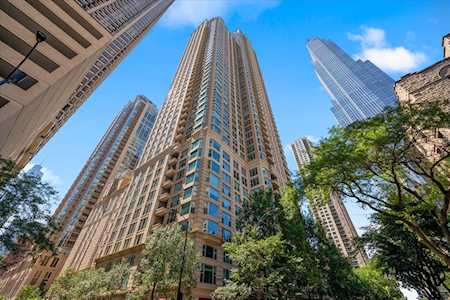 The Fordham Condos of Chicago | 25 E Superior St