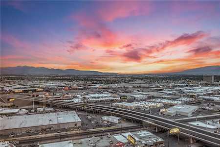 25+ TRUMP Las Vegas - LasVegasPenthouses.com