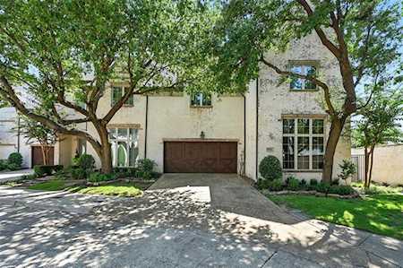 Homes for Sale in Amber Trails in Far North Dallas, Texas