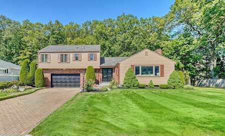 Mid-Century Modern Style Homes for Sale in Massachusetts - Signal Real ...