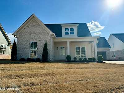 Silo Square Homes for Sale in Silo Square | Southaven, Mississippi 38672