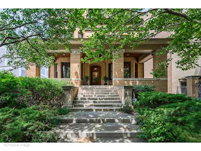 Harbor House Condos of Chicago |3200 N Lake Shore Drive