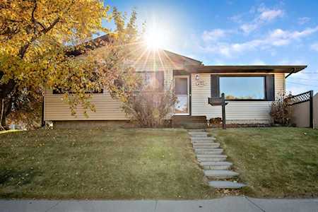 Bungalows for Sale in Calgary | View ALL Bungalows listed in Calgary