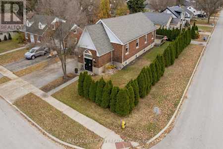 Living in or Moving to Strathroy, Ontario: Complete Guide