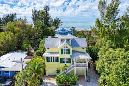 Wells Terrace Homes for Sale in Anna Maria Island FL