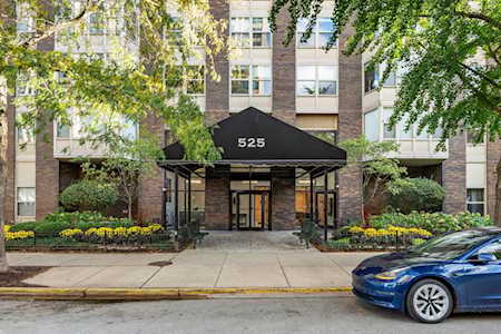 Harbor House Condos of Chicago |3200 N Lake Shore Drive