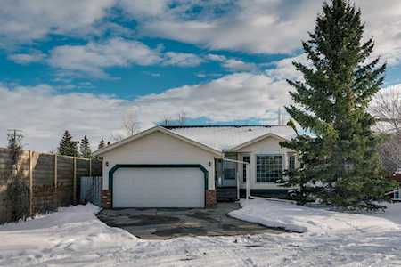 Bungalows for Sale in Calgary | View ALL Bungalows listed in Calgary