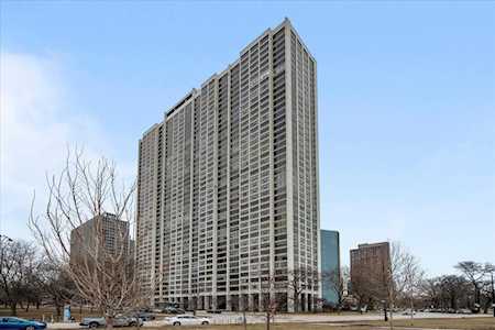 2800 Lake Shore Condos of Chicago | 2800 N Lake Shore Drive