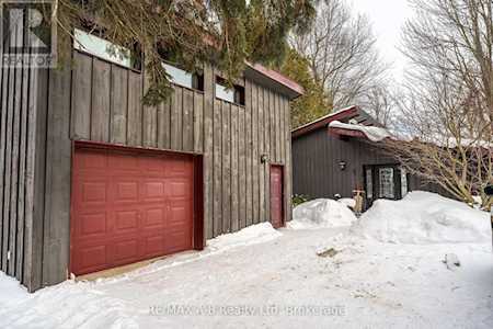 Living in and Moving to Thamesford, Ontario: Complete Guide