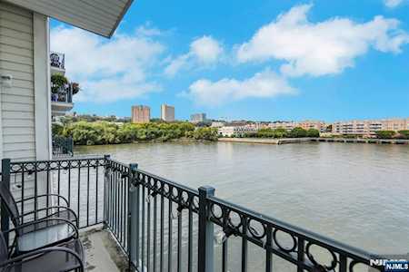 Aventine Condos for Sale in Edgewater NJ | Edgewater NJ Real Estate