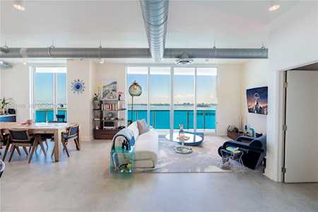Star Lofts on the Bay Condo | Edgewater Miami, FL