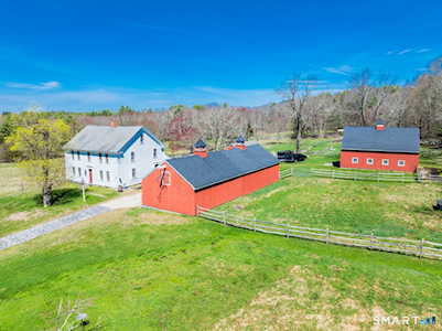 Putnam Colonial Homes For Sale - Putnam CT Colonial-Style Houses