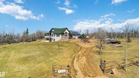 Sturgeon County Acreages - Sturgeon County Alberta Acreage for Sale