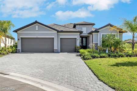 Valencia Golf & Country Club Naples | Luxury Homes & Amenities