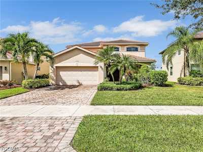 Valencia Golf & Country Club Naples | Luxury Homes & Amenities