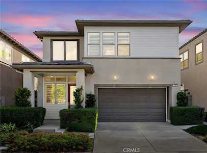 Altair Irvine | Luxury Homes for Sale, Guard-Gated Living & Resort ...