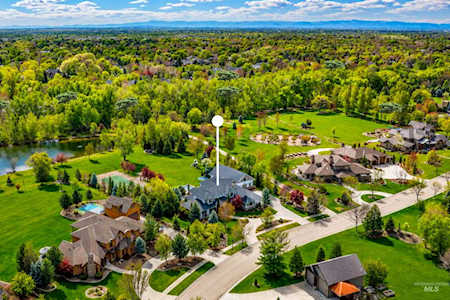 Homes for Sale with Acreage | Eagle Real Estate with Acreage