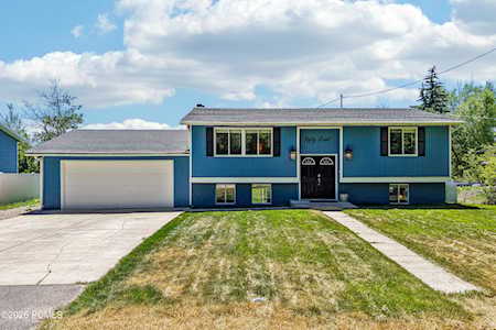 Midway Homes for Sale: Quality Mountain Escape