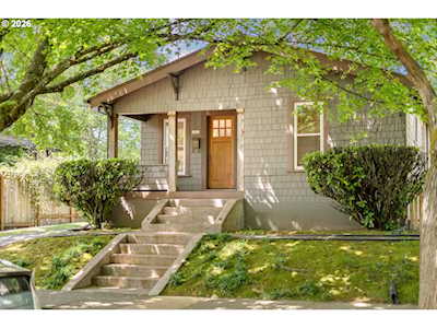 Portland Homes With Swimming Pools For Sale