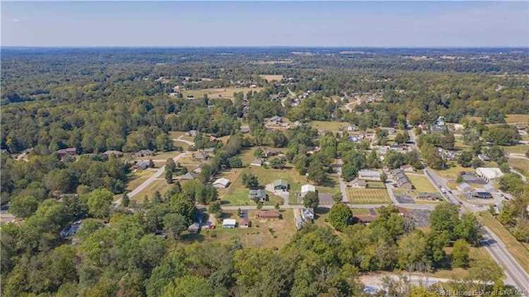 5190 Edwardsville Galena Rd Floyds Knobs, IN 47119 | MLS 2019011083