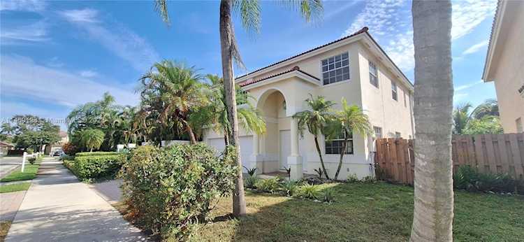 Homes for sale in Miami Dade and Broward County