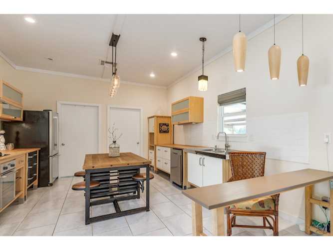 250 Caliche RD - Wimberley, TX 78676 - home for sale