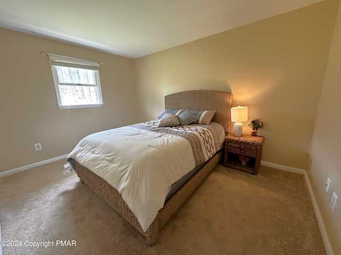 184 Jennifer Ln Effort, PA 18330 | MLS PM-114345