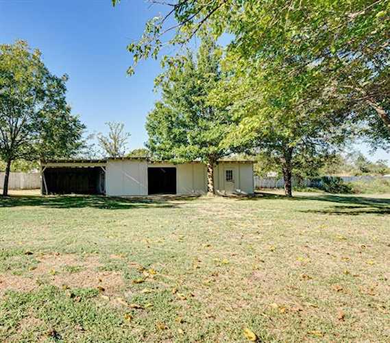 102 Old Pecan Road Ennis, TX 75119 | MLS 20582938