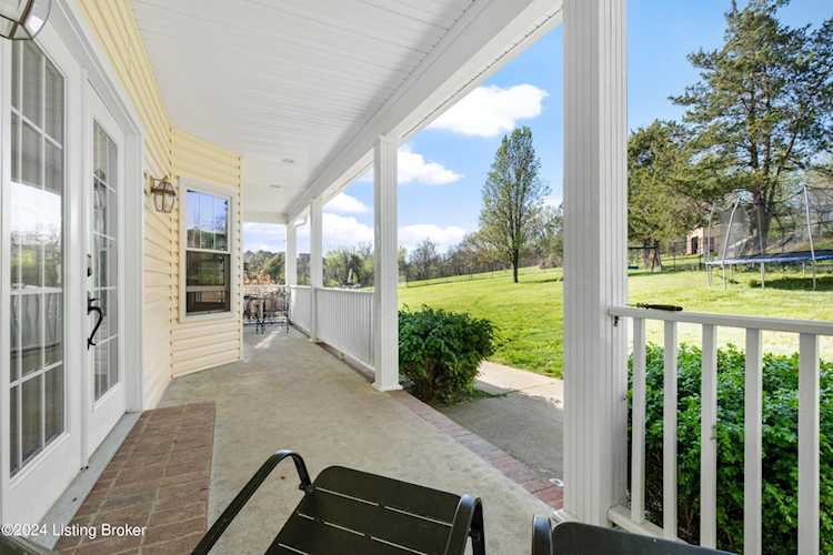 1800 Long Run Rd Louisville, KY 40245 | MLS 1660809