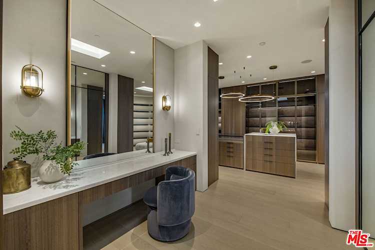 1050 Stradella Rd, Los Angeles, CA 90077 | RubyHome