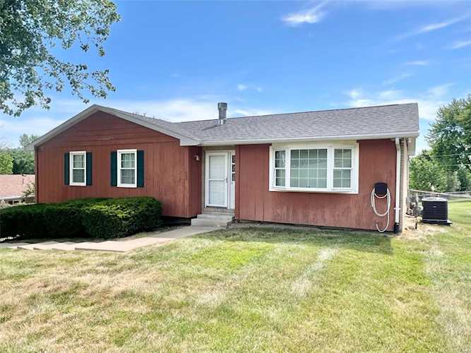 442 Head Ln in Hannibal, MO