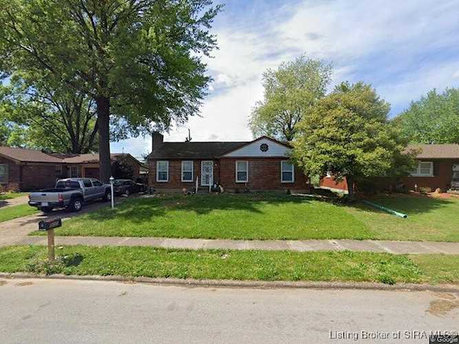 905 Longfield Dr Clarksville, IN 47129 | MLS 202409918