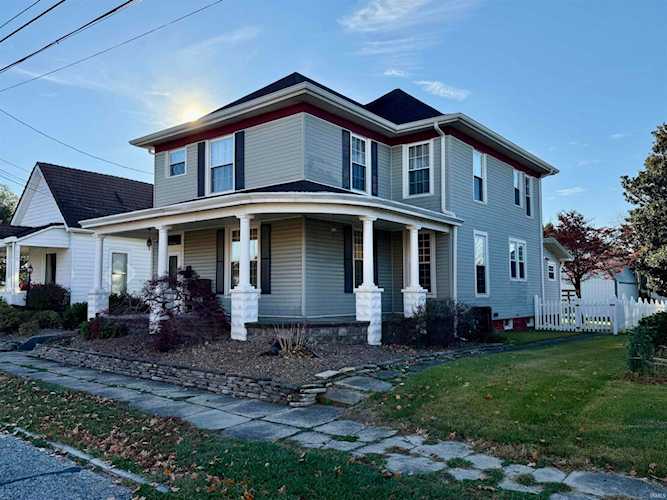 607 E Walnut Street Washington, IN 47501 | MLS 202442662