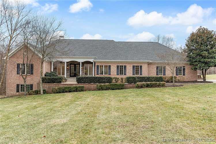 6805 Lake of The Woods Dr Georgetown, IN 47122 | MLS 202505644