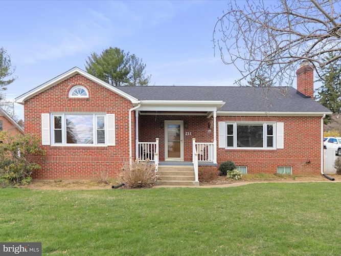 211 Broad St in Middletown,MD