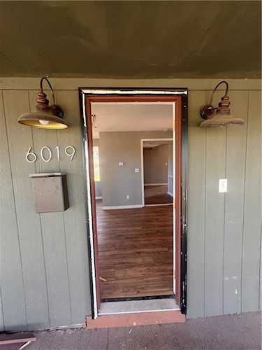 6019 Chestnut Ave Kansas City, MO 64130 | MLS 2545035