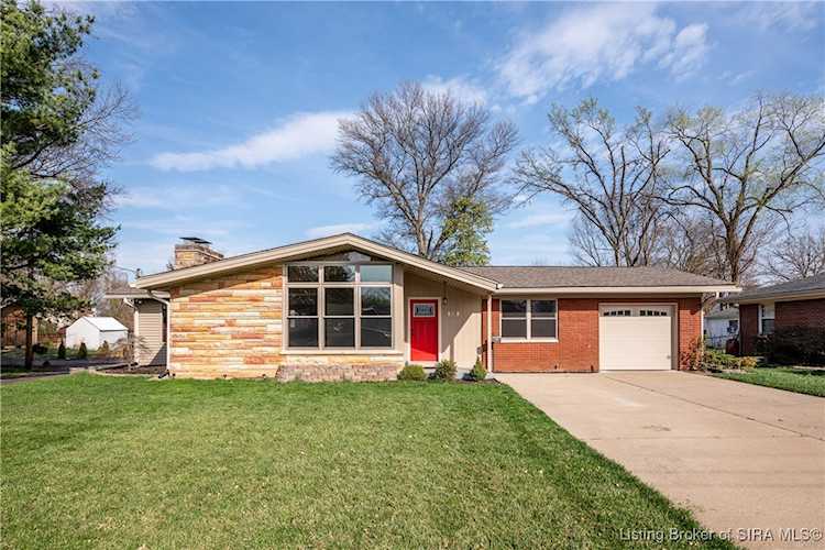 108 N Elm St Clarksville, IN 47129 | MLS 202506832