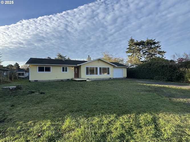 Coastal home for sale | Bandon, OR | $479,000 | Beach Loop Realty