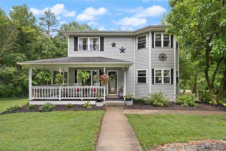 1070 Jacobs Lane SW Central, IN 47110 | MLS 2025010303