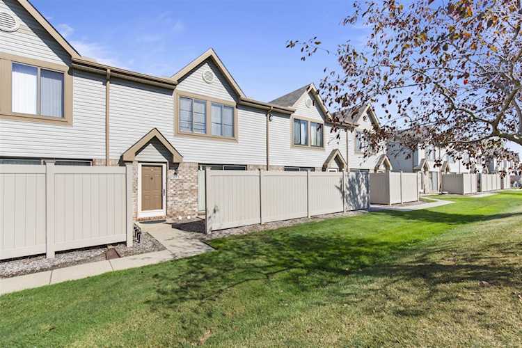 50451 Bay Run, New Baltimore, MI 48047 in 23 East Twnhs|Macomb MLS ...