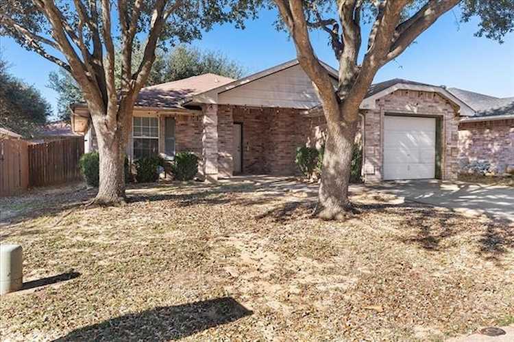 649 Moss Rose Court Dallas, TX 75217 | MLS 21138288