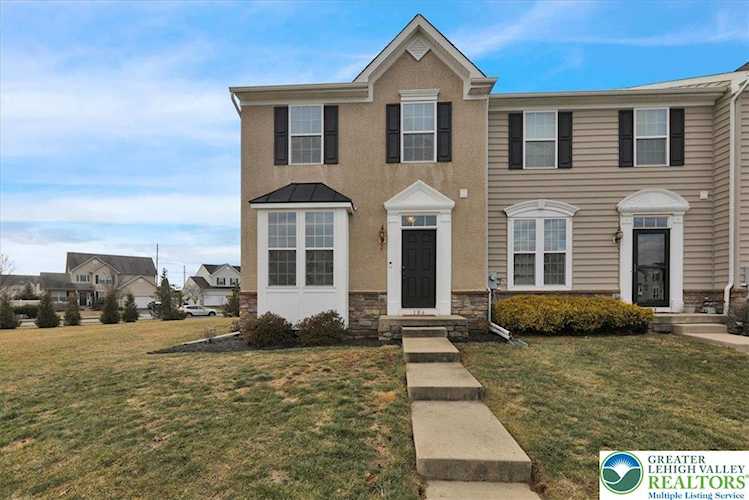 106 Raven Ct Gilbertsville, PA 19525 | MLS 770651