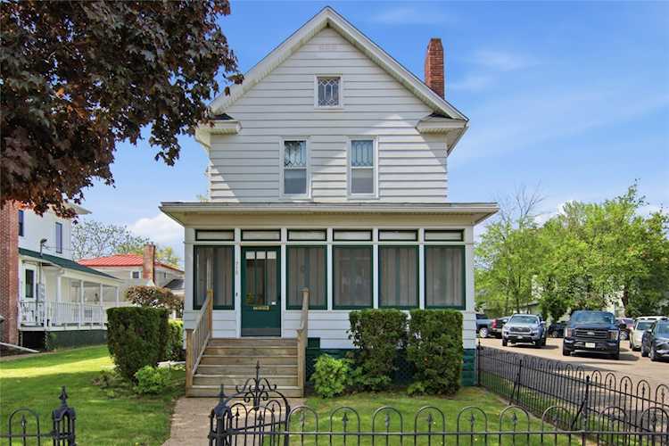 712 N Bridge St Chippewa Falls, WI 54729 | MLS 1601291