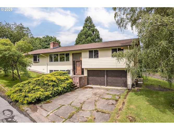 111 Canyon View DR, Longview, WA 98632