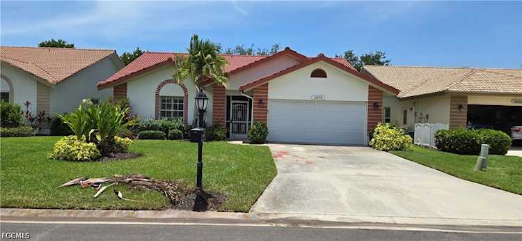 16190 Kelly Woods Dr Fort Myers, FL 33908 | MLS 2026023879
